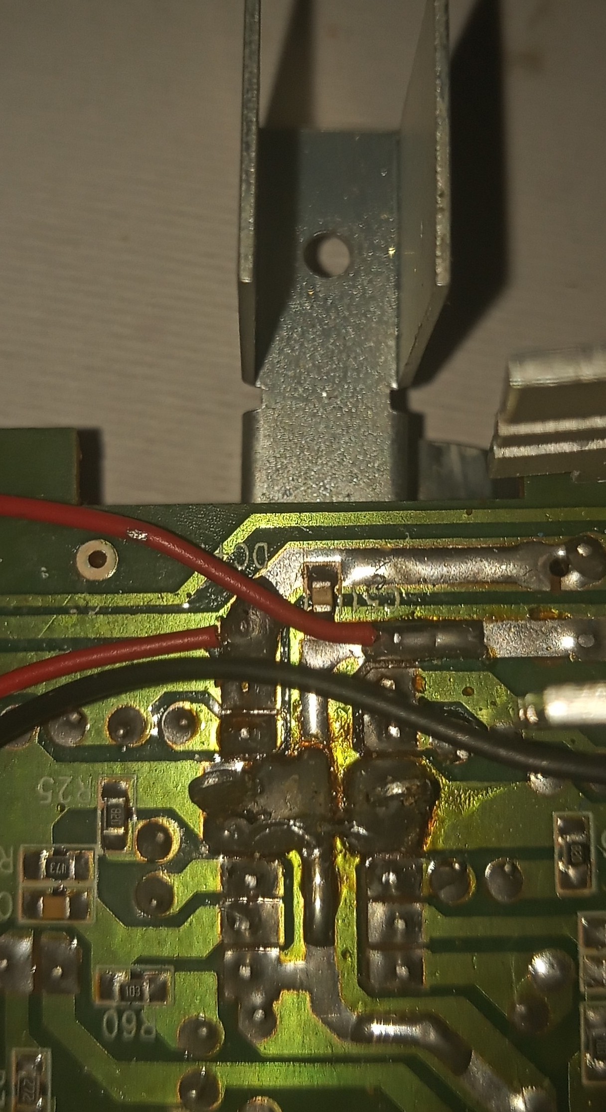 [es] - Koji je ovo Ic ? Slican Tba810